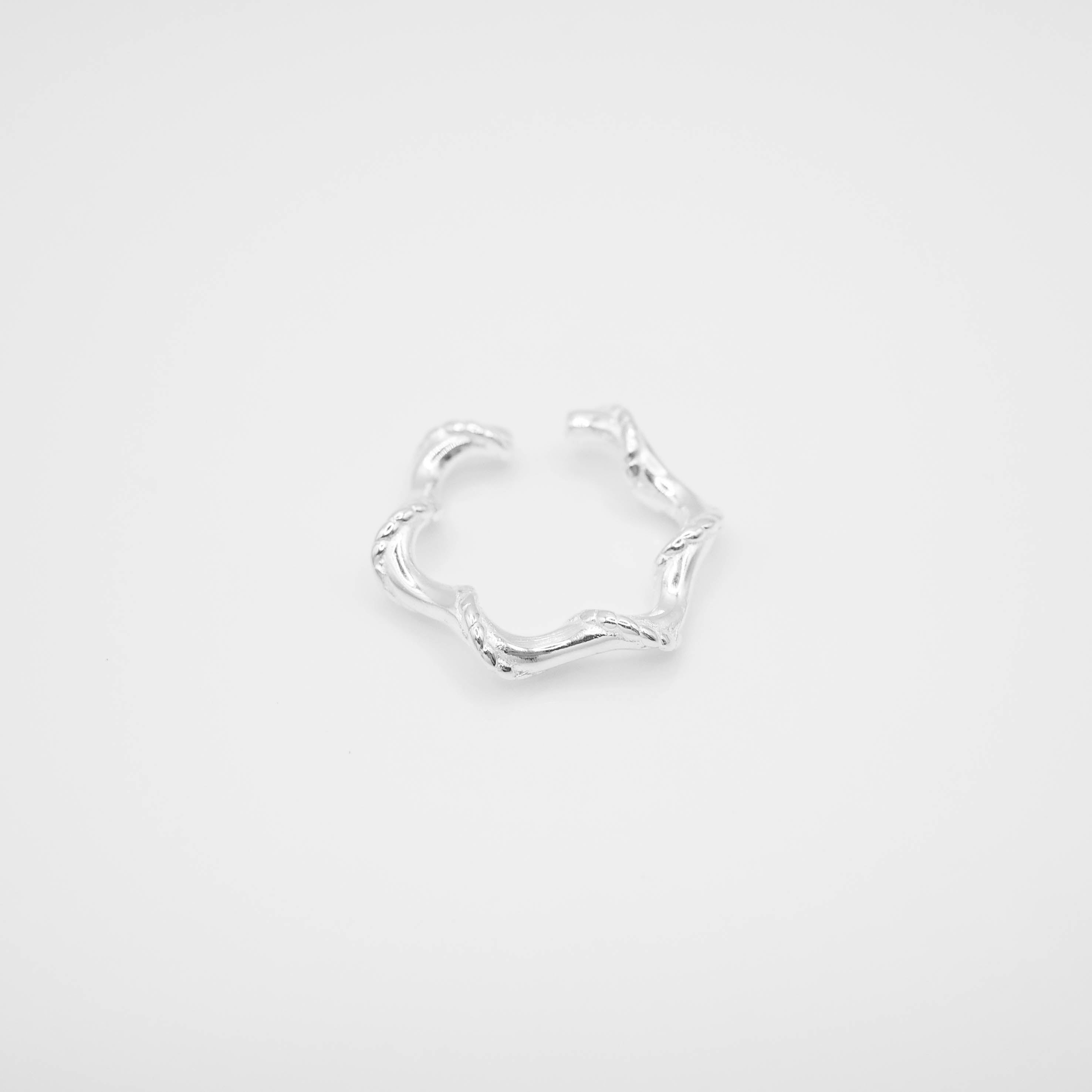 925純銀刻紋波浪耳骨夾 925 Sterling Silver Ripple Wave Ring Ear Cuff（無需耳洞） – Ginkawa Design